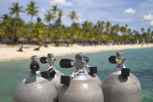 Buying Guide for Aluminum or Steel Scuba Tank - Scuba Diving Lovers