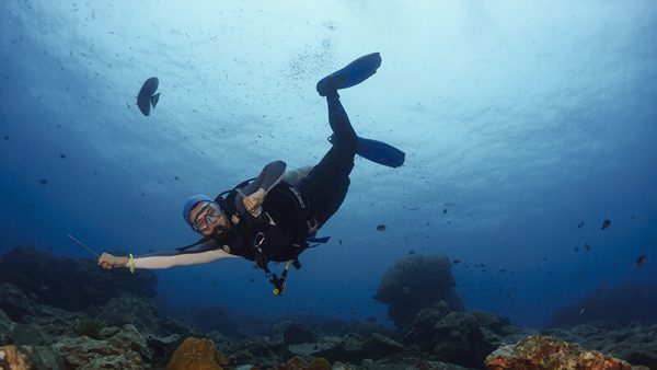 How Deep Can A Human Dive With Scuba Gear? - Scuba Diving Lovers