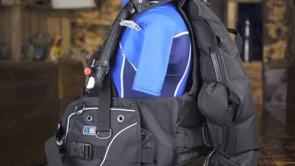 What Is A BCD for Scuba Diving and How To Use It - Scuba Diving Lovers