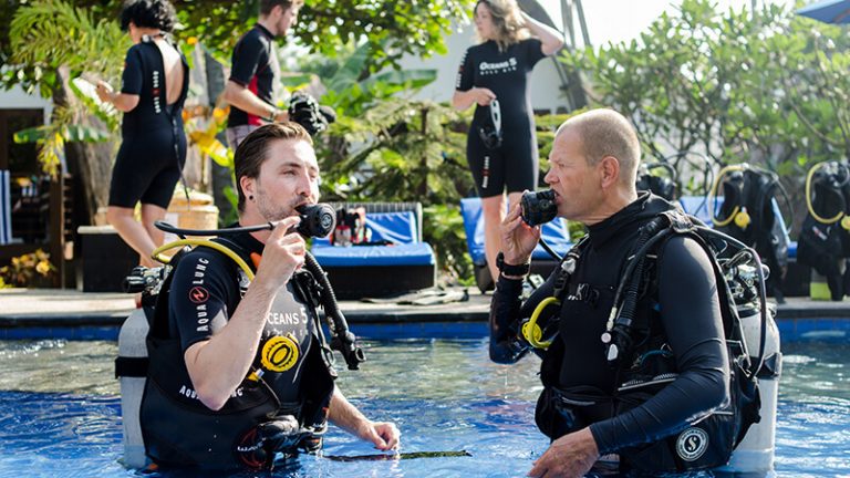 What Should Divers Do For Their Own Safety? - Scuba Diving Lovers