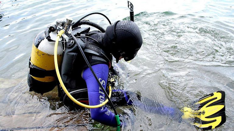 The Top 10 Mini Scuba Tanks To Own This Year