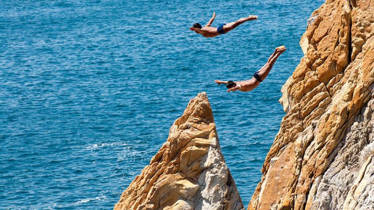 Top Hot spots to cliff diving in Mexico